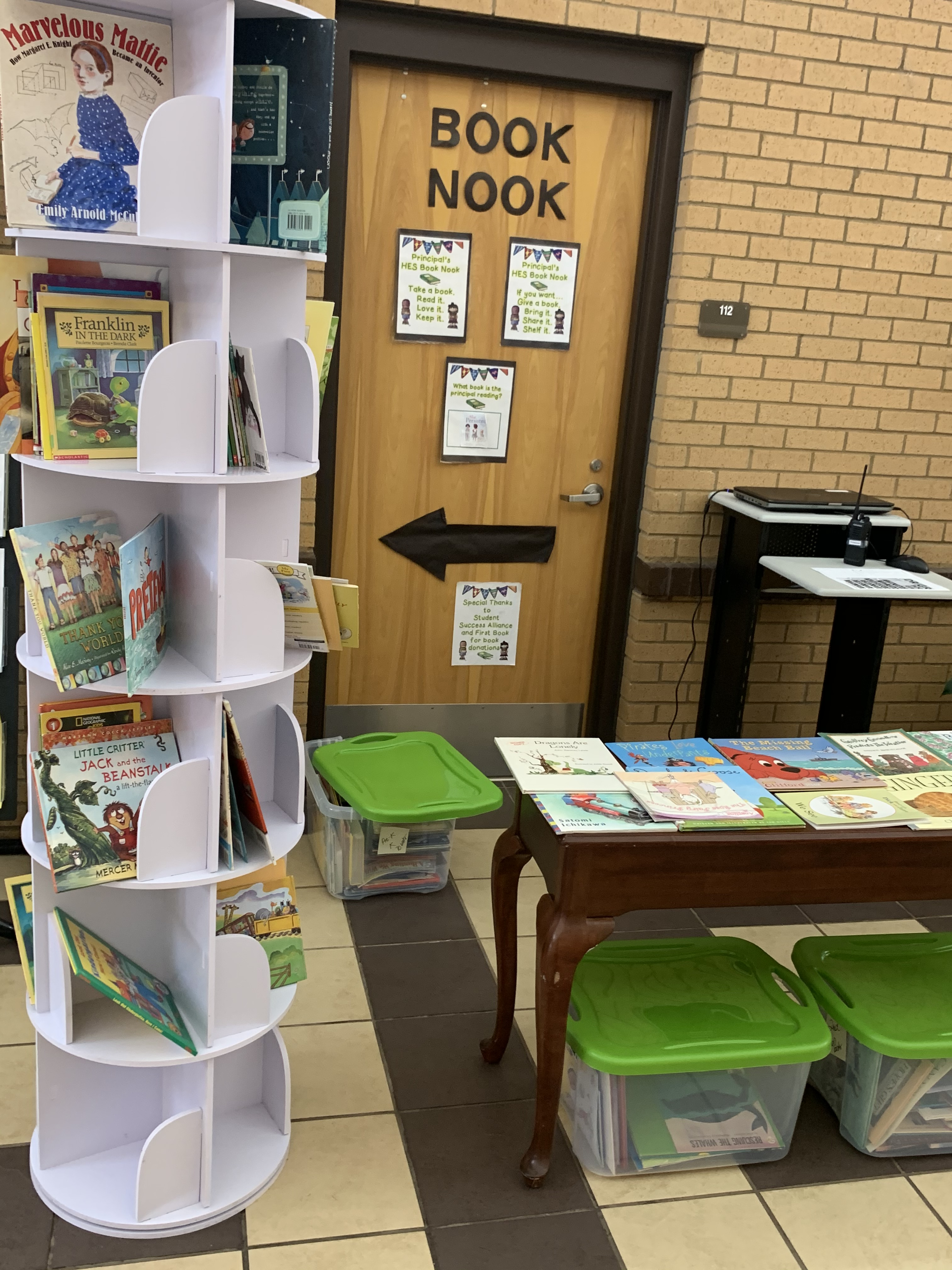 A School-Wide Book Nook – Love. Teach. Bless.